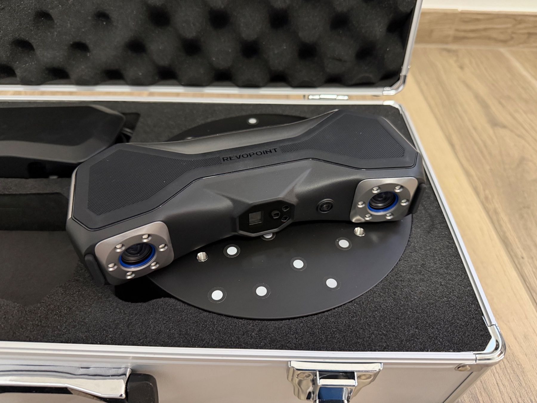 Revopoint MetroX 3D Laser Scanner + Marker Block Kit (Neu (gemäss ...