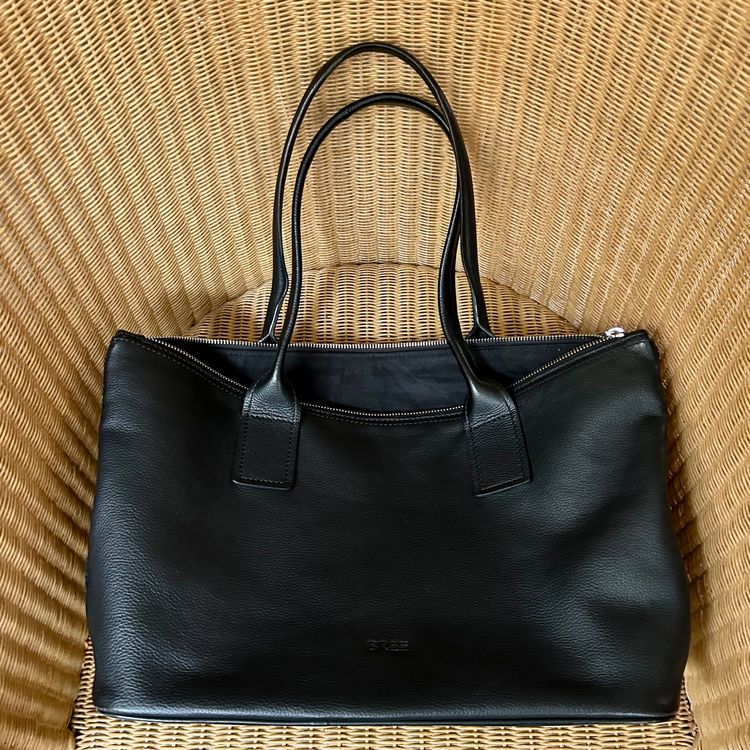 Schwarze Ledertasche BREE (Gebraucht) in Meilen für CHF 24 – mit ...