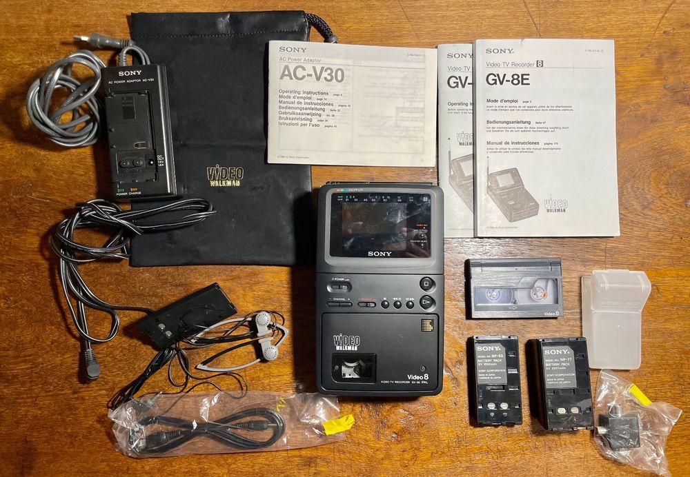 Sony Video 8 Walkman GV-8E (Defekt) in für CHF 54 – mit Lieferung auf ...