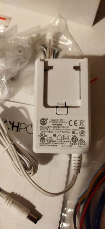 iPort Launchport WallStation + LaunchPort AM.2 Sleeve Black (Neu und originalverpackt) in ...