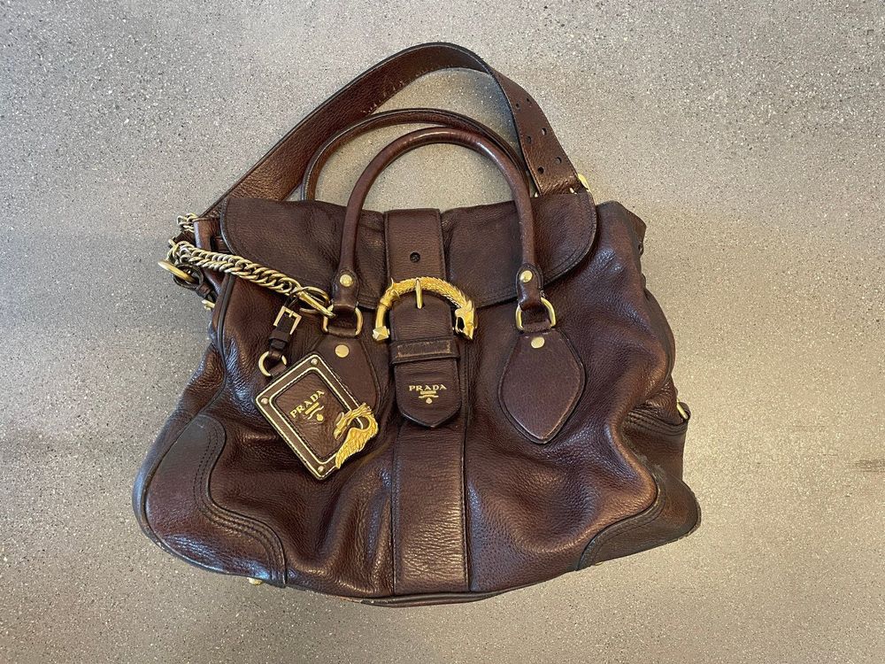Prada Vintage Ledertasche (Gebraucht) in Stallikon für CHF 146 – mit Lieferung auf Ricardo kaufen