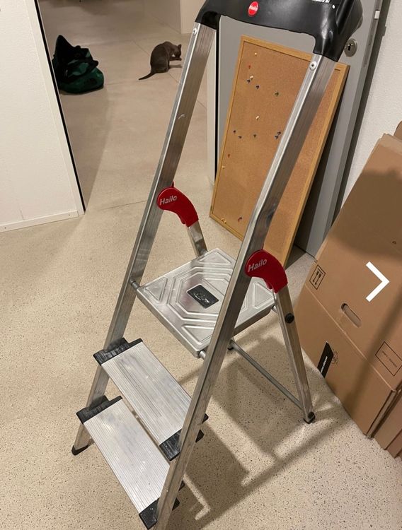 Hailo XXR 3-Tritt Leiter (Gebraucht) in Zürich für CHF 25 – nur Abholung auf Ricardo kaufen