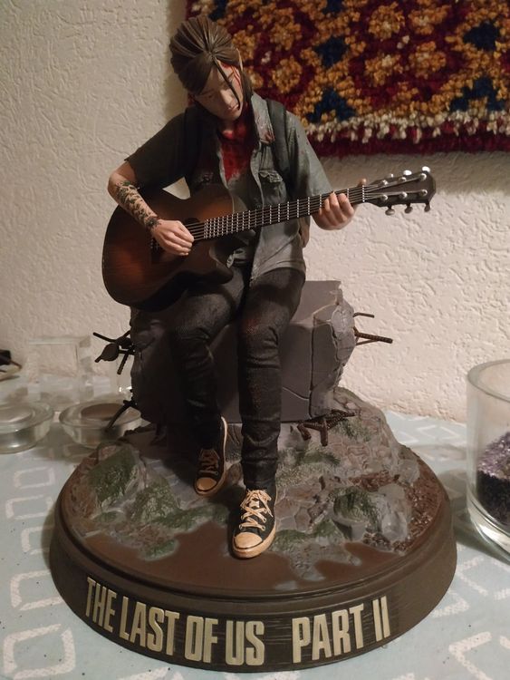 The Last of Us Part II Ellie Figur Statue Collector Edition (Neu ...