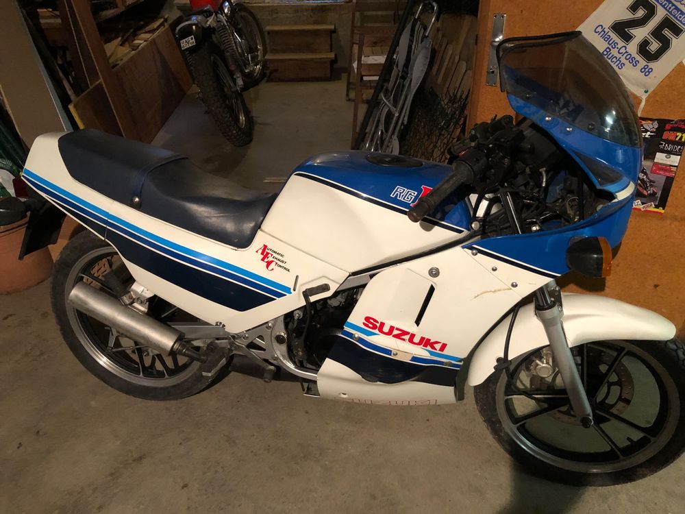 Suzuki rg 125 T (Defekt) in Biberstein für CHF 400 – nur Abholung auf Ricardo kaufen