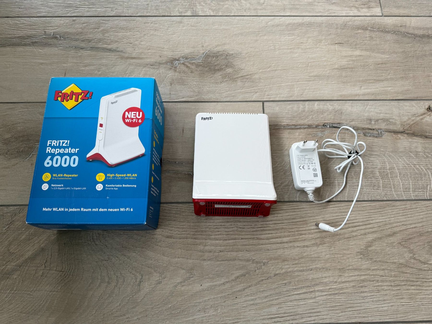 AVM FRITZ!Repeater 6000 + OVP WIFI WLAN + Wandhalterung (Gebraucht) in ...