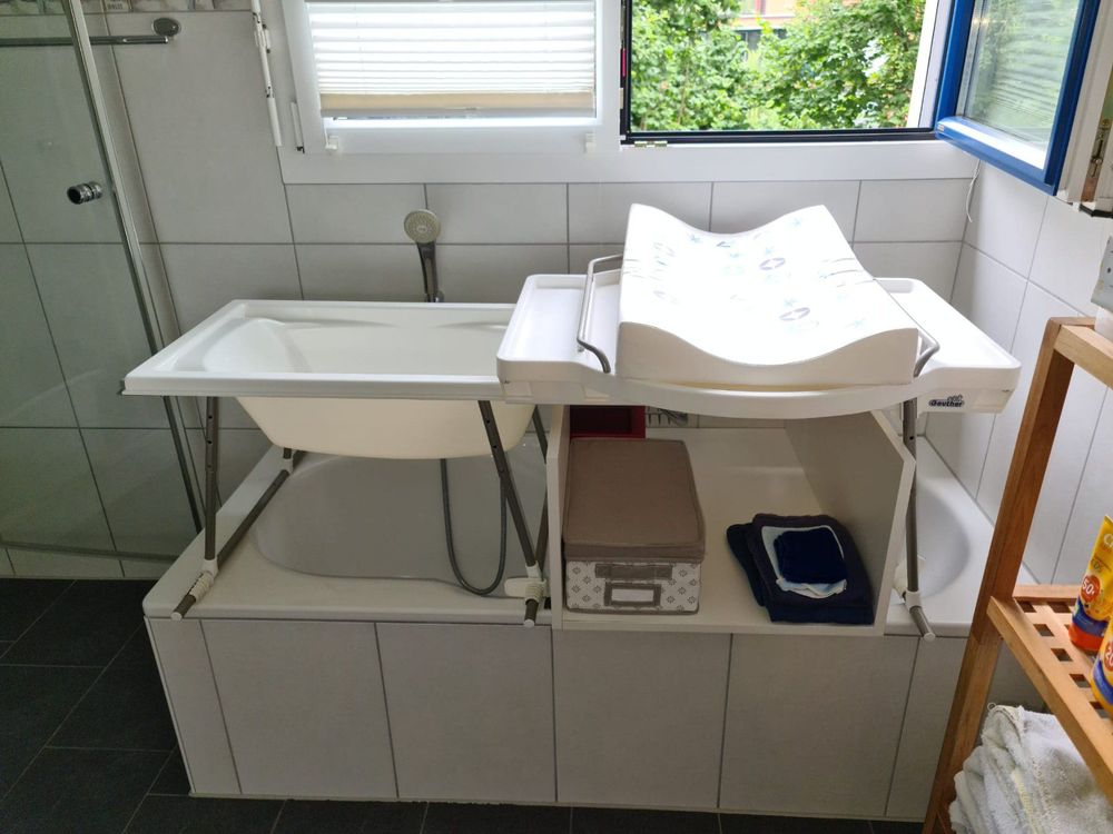 Wickeltisch Fur Badewanne