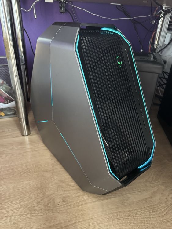 Alienware area 51 custom build (Gebraucht) in Uznach für CHF 650 – nur Abholung auf Ricardo kaufen