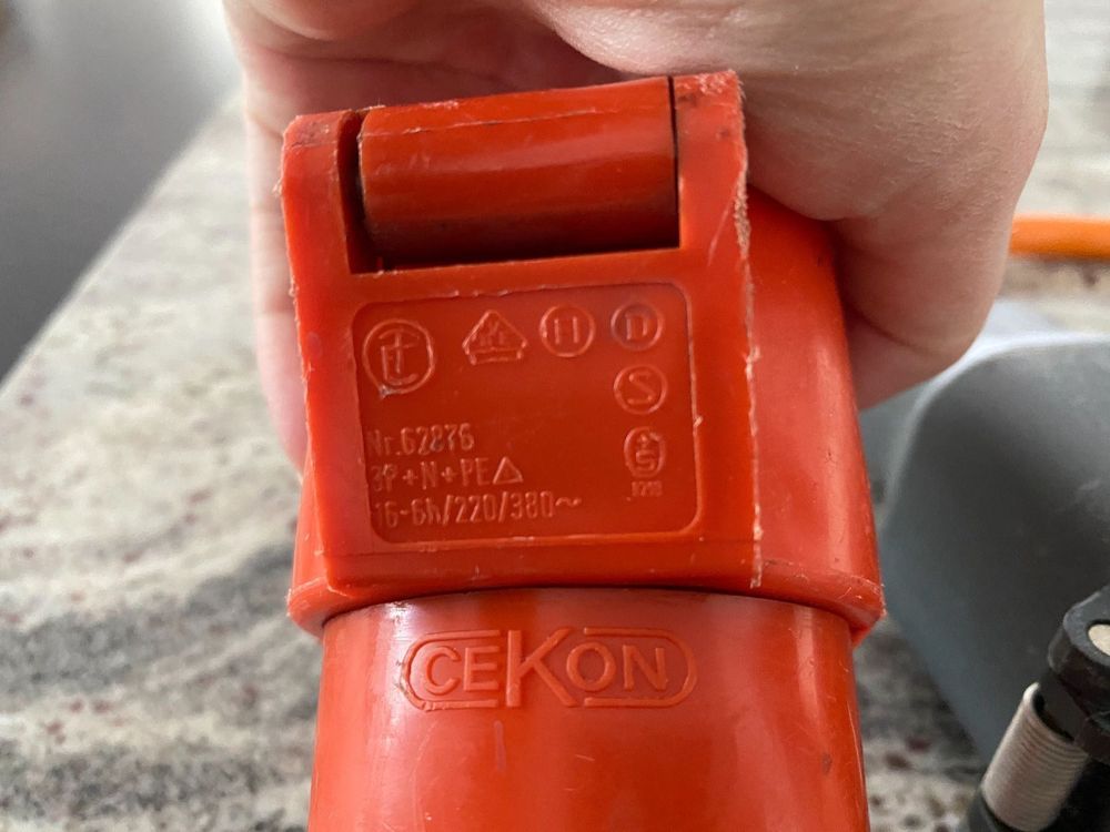 Ladestecker cekon 62876 scame 213.3237 (Gebraucht) in Rothenburg für CHF 80 – mit Lieferung auf ...