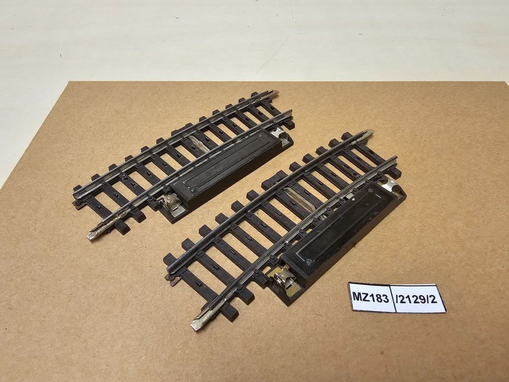 Märklin 2129 - 2 x K-Schaltgleisstück gebogen Radius 1 (Gebraucht) in ...