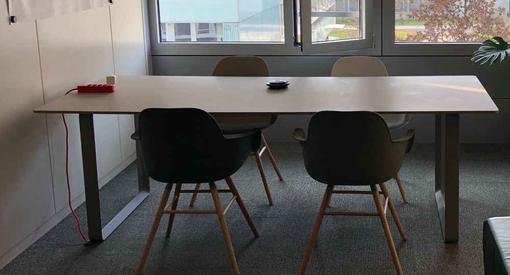 Muuto Design Table - Design Tisch / Schreibtisch / Desk (Gebraucht) in ...