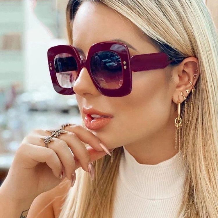 Oversized Square Red Gradient Sunglasses | Kaufen auf Ricardo
