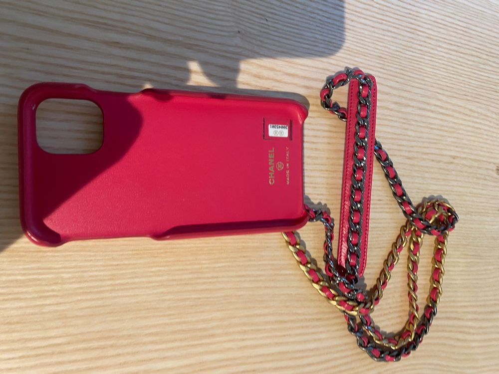 CHANEL Handyhülle mit Kette | Kaufen auf Ricardo