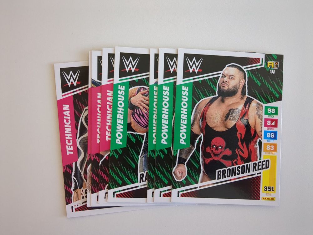 2024 Panini WWE Adrenalyn - 1 x Random Raw Karte | Kaufen auf Ricardo