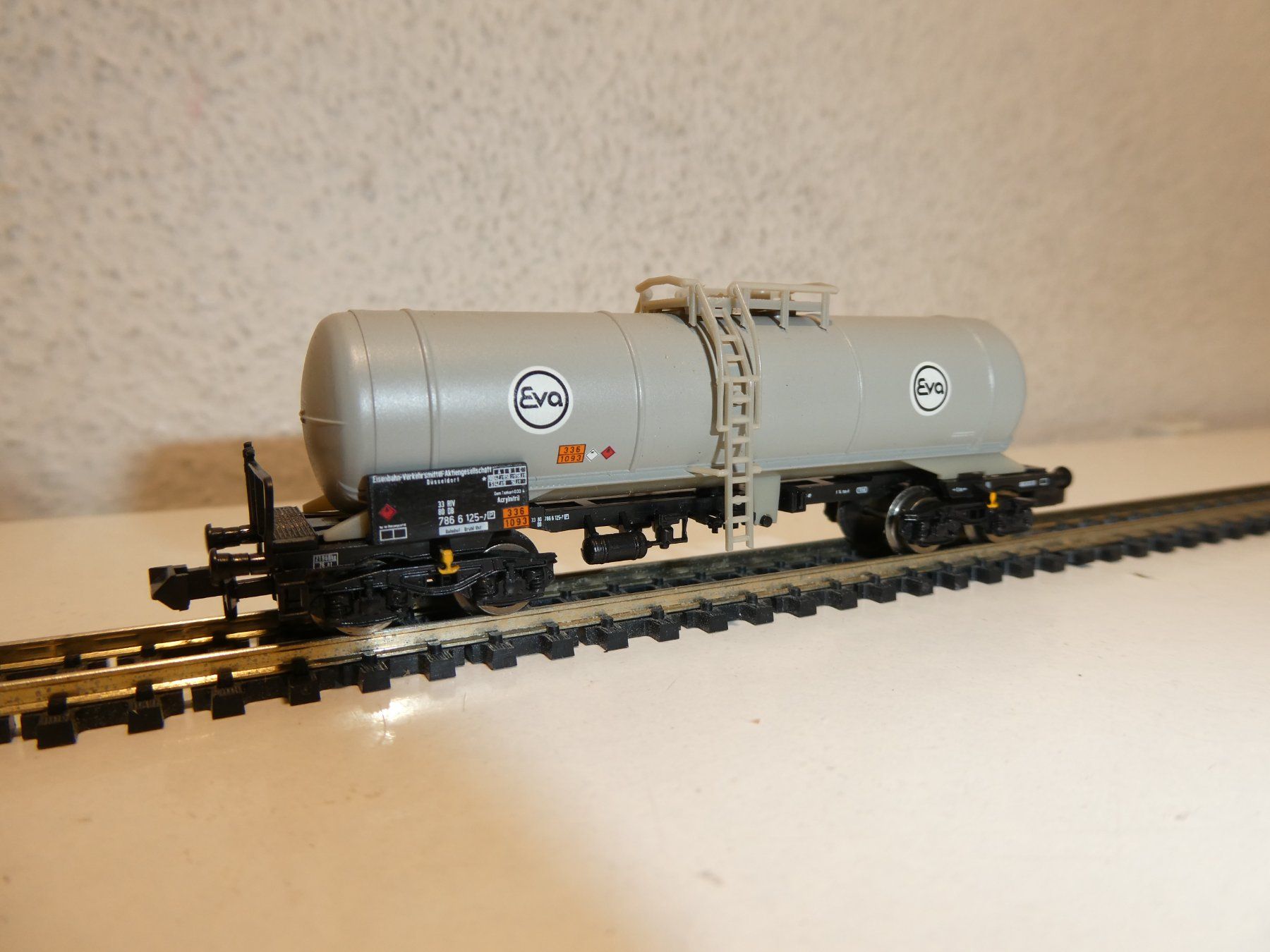 Roco Güterwagen Kesselwagen Eva Spur N (Q11) (Gebraucht) in Luzern für ...