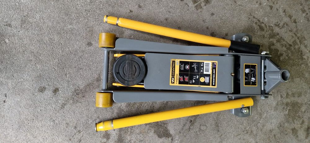 Wagenheber Winntec Ultraflach Y420250 (Gebraucht) in Geuensee für CHF ...