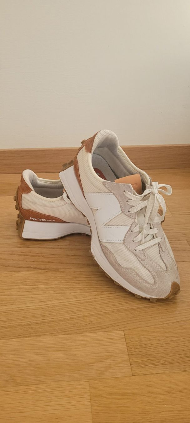 New Balance 327 Sneaker, sehr guter Zustand, Grösse 38 👟 (Gebraucht) in ...