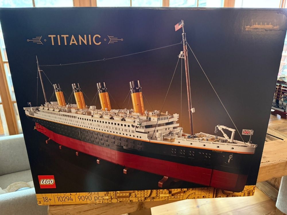 LEGO Titanic (10294) + Light my Bricks 💡💡 (Gebraucht) in Jonen für CHF ...