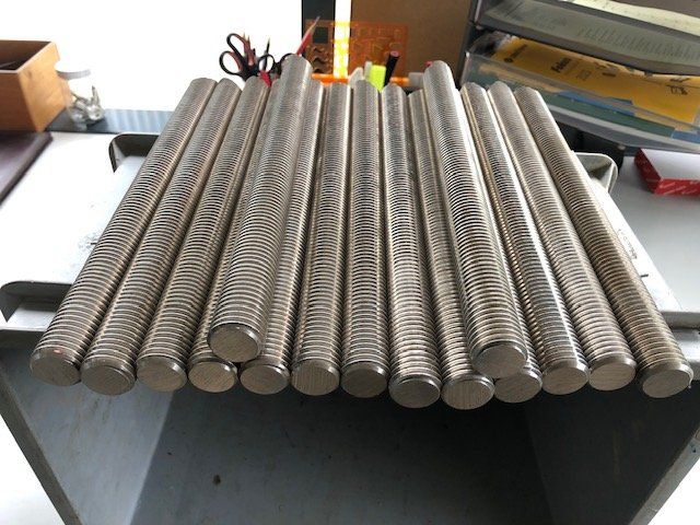 Gewindestangen (Neu (gemäss Beschreibung)) in Wil AG für CHF 30 – nur Abholung auf Ricardo kaufen