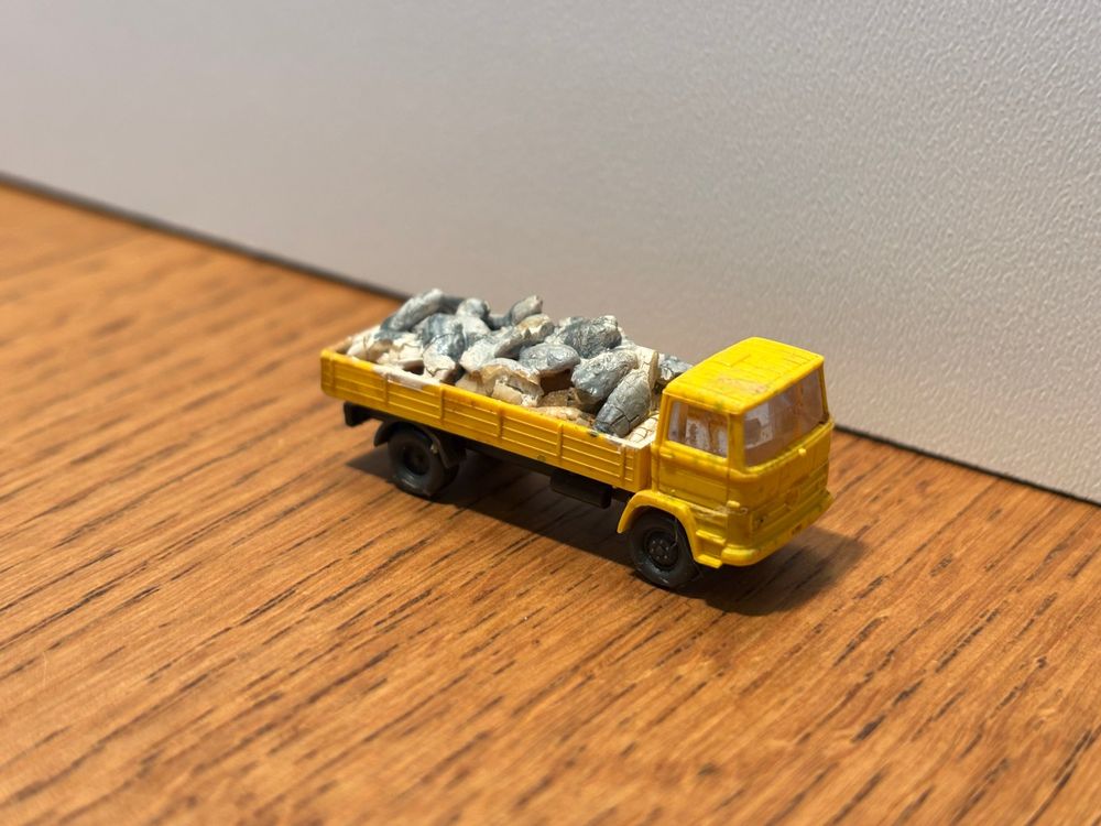 *F058: Baustellenfahrzeug patiniert beladen, Wiking (Spur N) | Kaufen ...