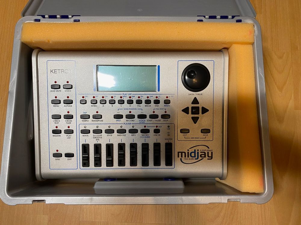 Ketron Midjay Midi & Audio-Player (Gebraucht) in Steffisburg für CHF ...