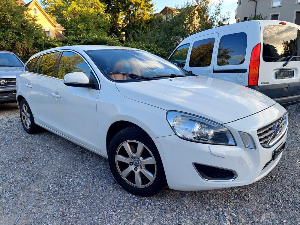 Volvo V60 D5 AWD (Gebraucht) in St. Gallen für CHF 4101 – nur Abholung ...