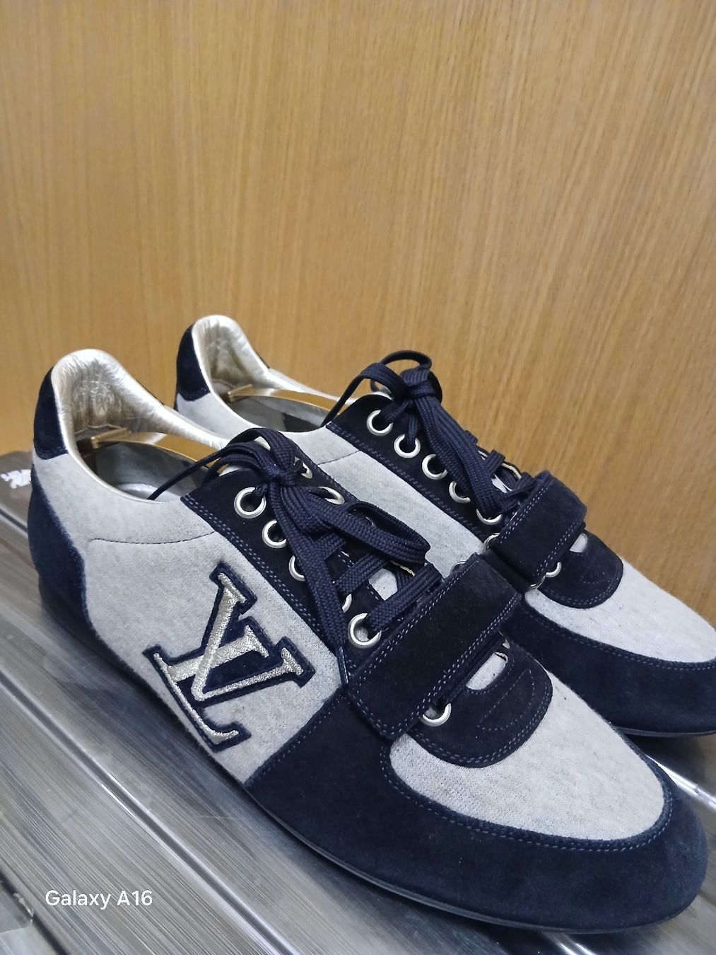 Snakers Louis Vuitton (D'occasion) à Genève pour CHF 100 – avec ...