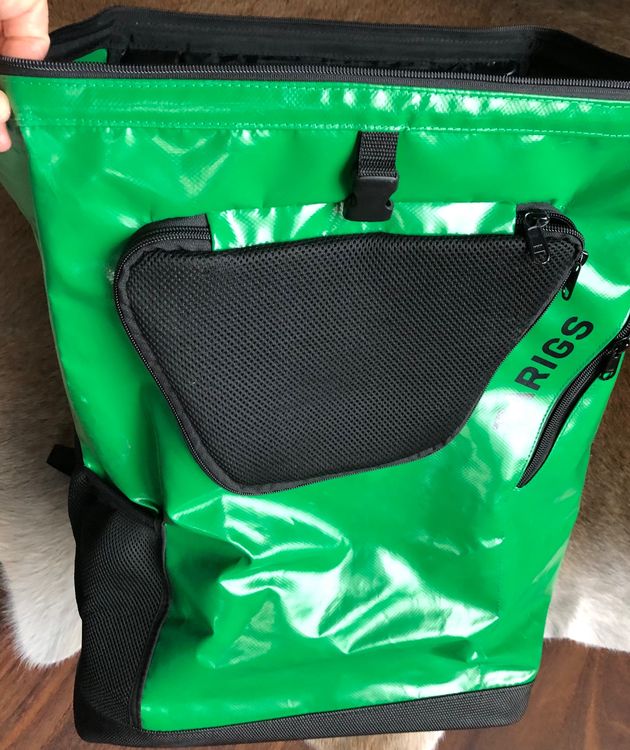 Tarigs Hunderucksack Mountain Rock Backpack grün L bis 16 kg (Gebraucht ...