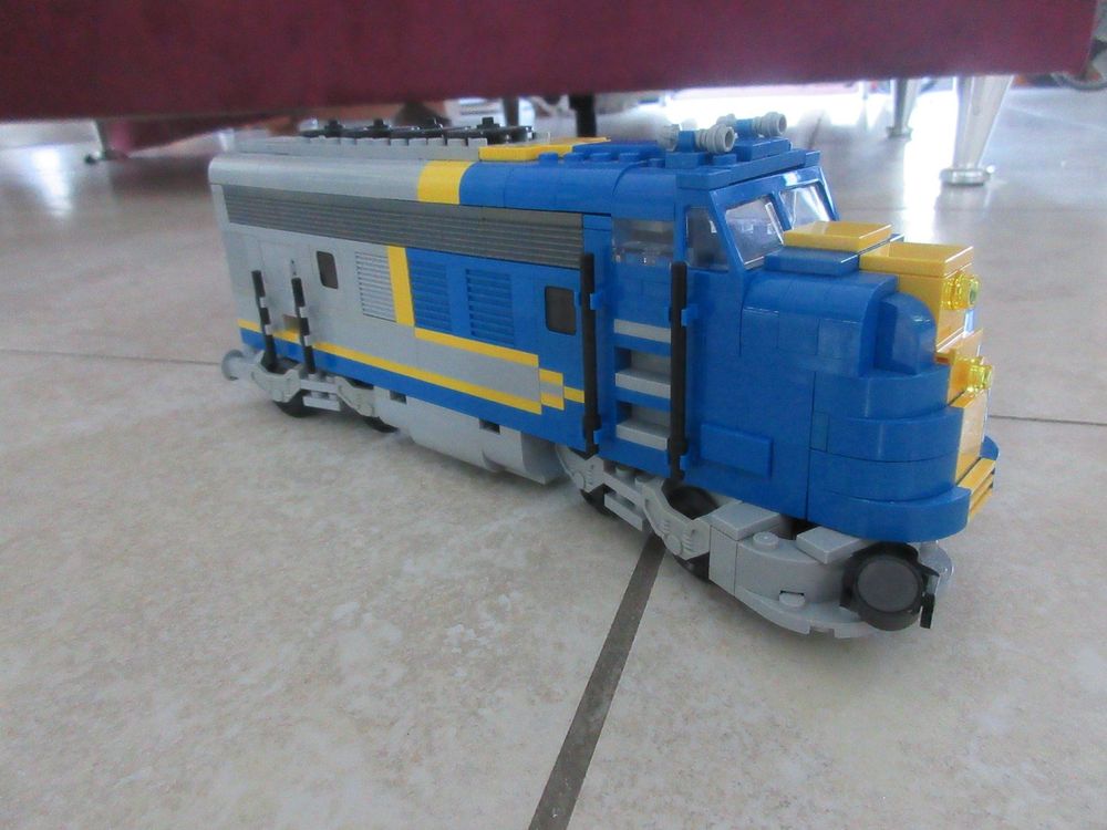 Lego train Santa Fe Super Chief EMD F7 (Gebraucht) in Semsales für CHF ...