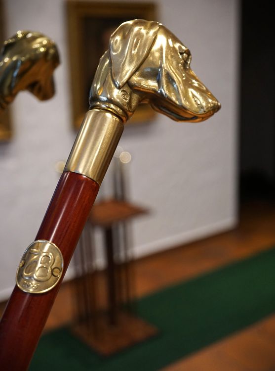 IMPOSANTER GEHSTOCK JAGDHUND AUS BRONZE SKULPTUR FIGUR (Gebraucht) in Vettweiß für CHF 312 – mit ...