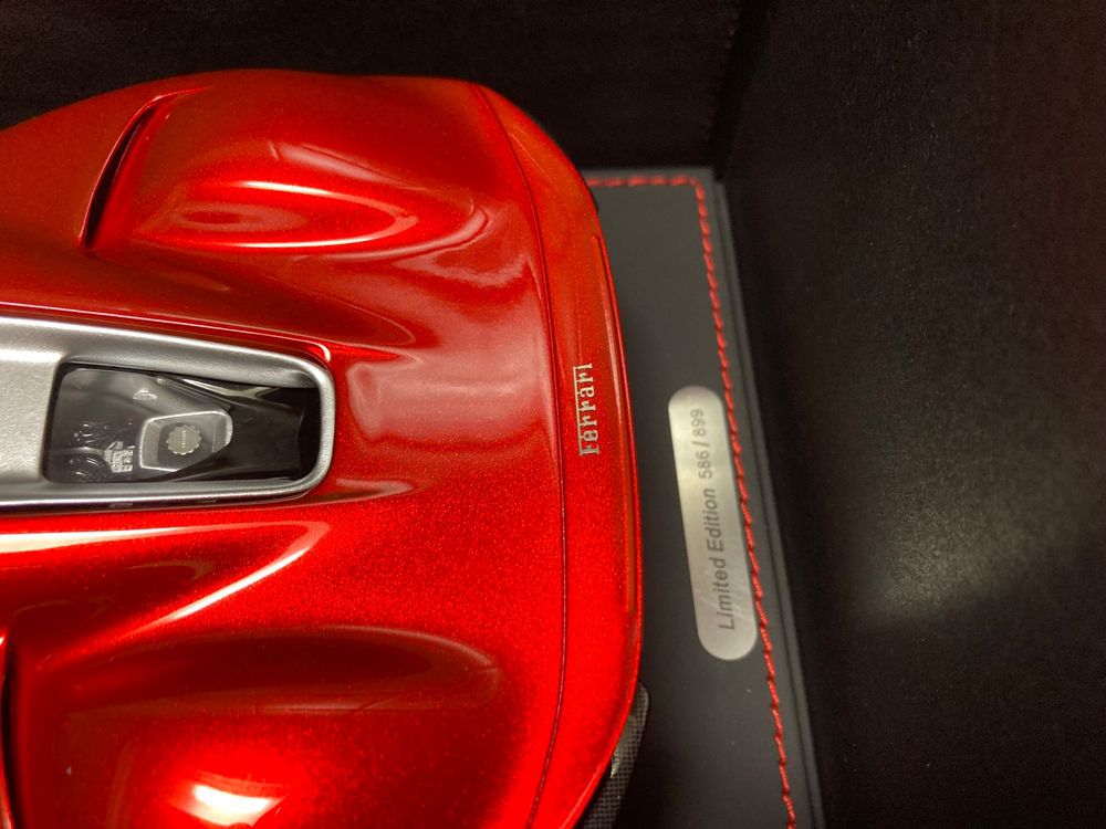 Ferrari SP3 Daytona Rosso Magma 1/18 Nr. 586/899 NEU/OVP BBR | Comprare ...