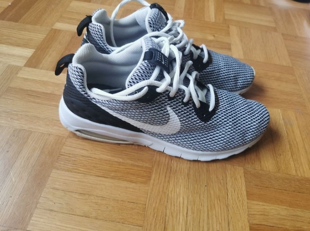 Nike Air Max Motion Gr.41 Turnschuhe Sportschuhe (Gebraucht) in Ittigen für CHF 25 – mit ...