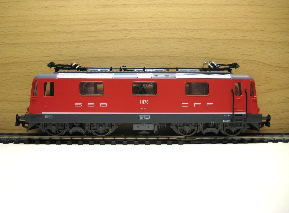 JOUEF 8869 Re 4/4 II 11178 SBB analog DC mit OVP | Kaufen auf Ricardo