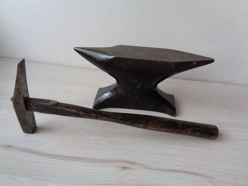 AMBOSS MIT HAMMER ANTIK | Kaufen auf Ricardo