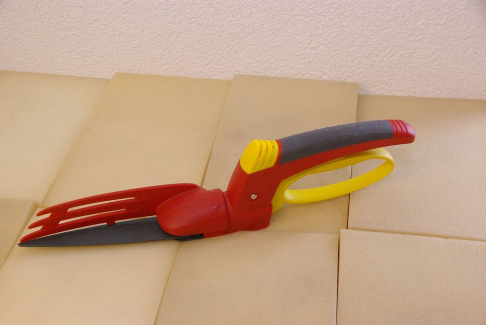 WOLF Garten Schere, rot-gelb (Neu (gemäss Beschreibung)) in Herisau für ...