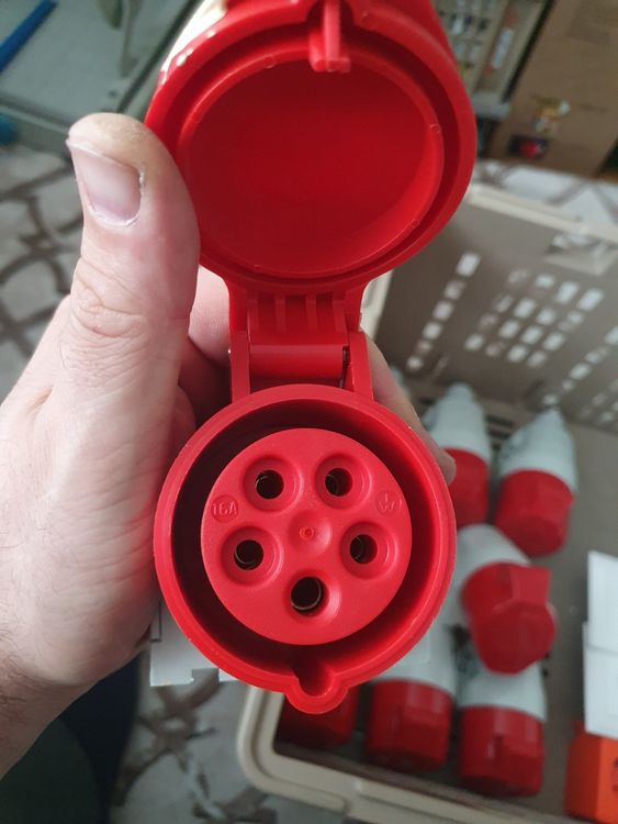 CEE 16A 5P 400V Steckdose Wandsteckdose Walther typ110 (Gebraucht) in ...