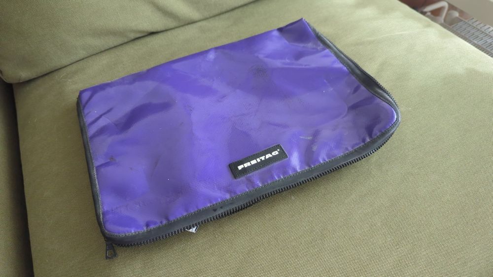 FREITAG laptop cover (Gebraucht) in Zürich für CHF 50 – mit Lieferung ...