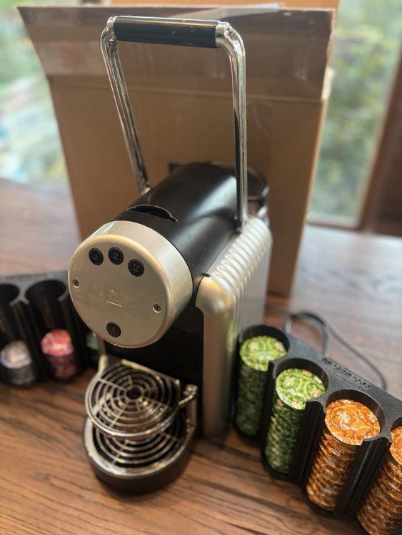 Nespresso Pro Zenius ZN100 mit Kapselspender & Kapseln (Gebraucht) in ...