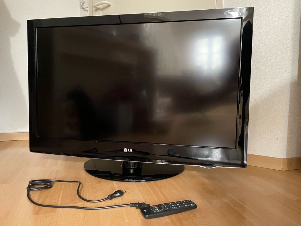 alter Full HD-LCD-TV (2010) (Gebraucht) in Zürich für CHF 9 – nur ...