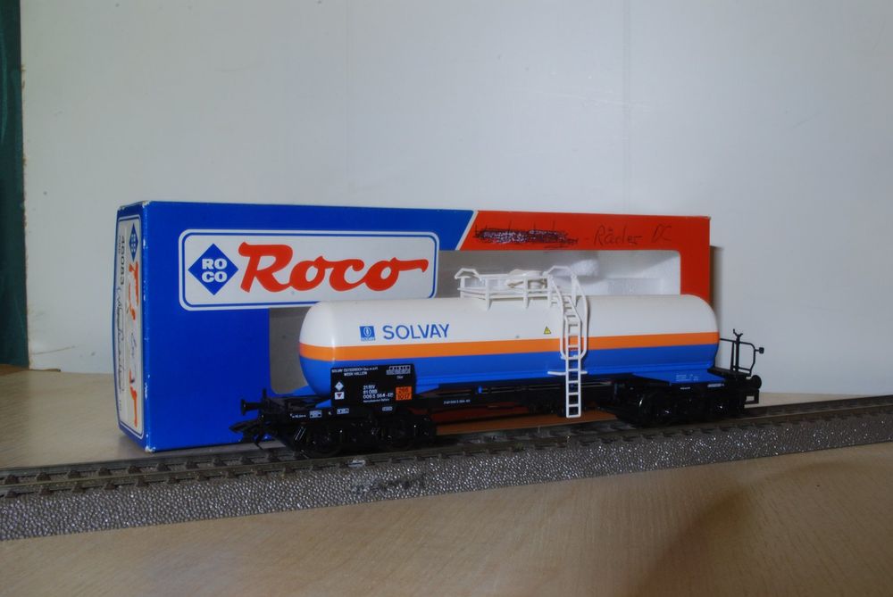 Roco 46083 ÖBB Chemikalien- Tankwagen SOLVAY AC (Gebraucht) in Emmetten ...