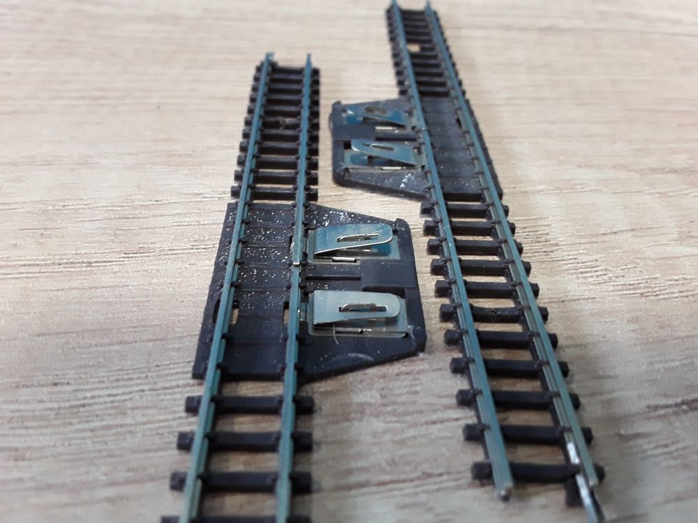 Märklin 8598 _ 2 x Trenngleisstück gerade 110mm _ Spur Z | Kaufen auf ...