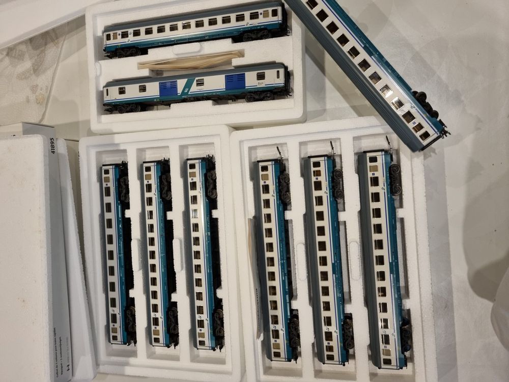 Märklin 41895 FS Schnellzug-Set Italien 3 Wagen mit Led 9Tei (Gebraucht ...