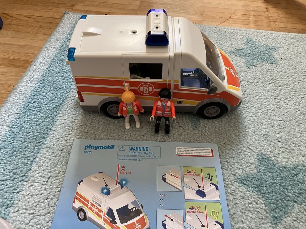 Playmobil Krankenwagen 6685 (Gebraucht) in Riedikon für CHF 25 – mit ...
