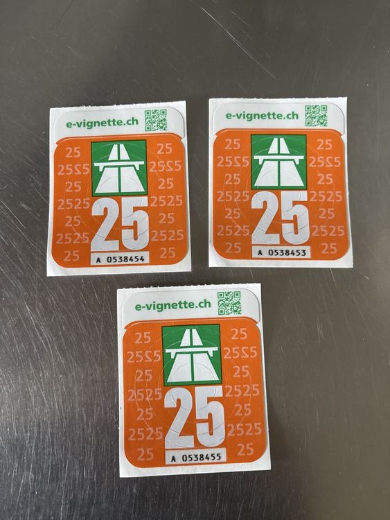 3 Stück Autobahn Vignetten 2025 (Neu und originalverpackt) in Koppigen für CHF 115 – mit ...