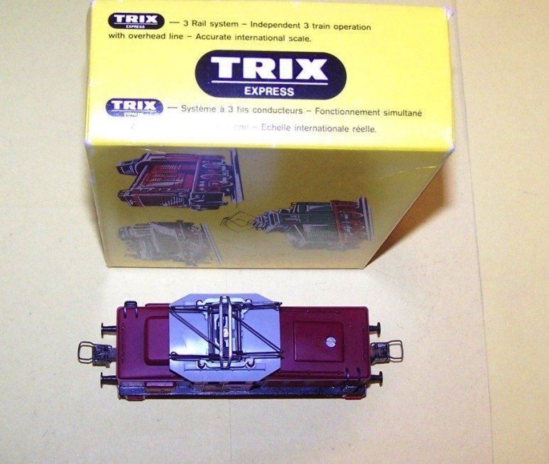 Trix Express HO Rangier-Ellok 2238, rot (Gebraucht) in Brüttisellen für ...