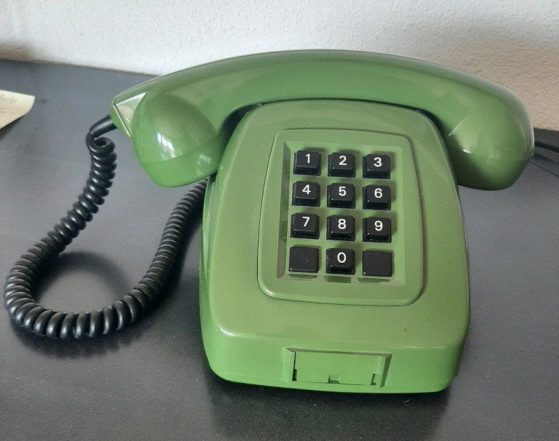 Tastentelefon Mod70, grün, funktioniert. (Gebraucht) in Niederuzwil für ...