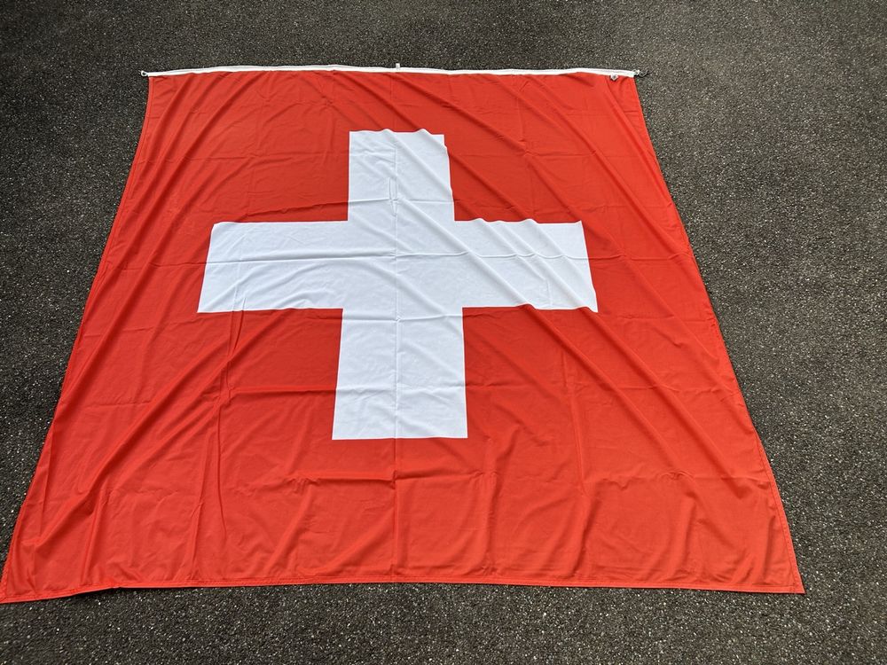 Schweizer Fahne Flagge zu Fahnenstange (Gebraucht) in Schenkon für CHF ...
