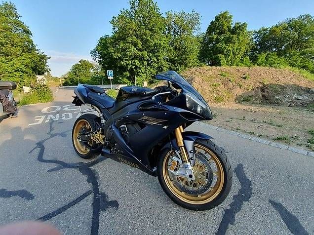 Yamaha YZF-R1 SP (Gebraucht) in Winterthur für CHF 7000 – nur Abholung ...