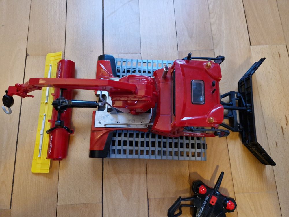 Dickie Toys RC Pistenbully 600 ferngesteuert (Gebraucht) in Zürich für ...