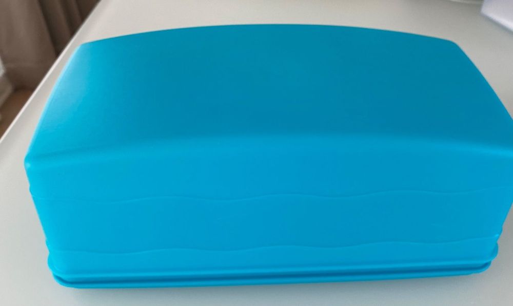 Tupper Wave Kuchenbehälter (Neu und originalverpackt) in Schaan für CHF ...