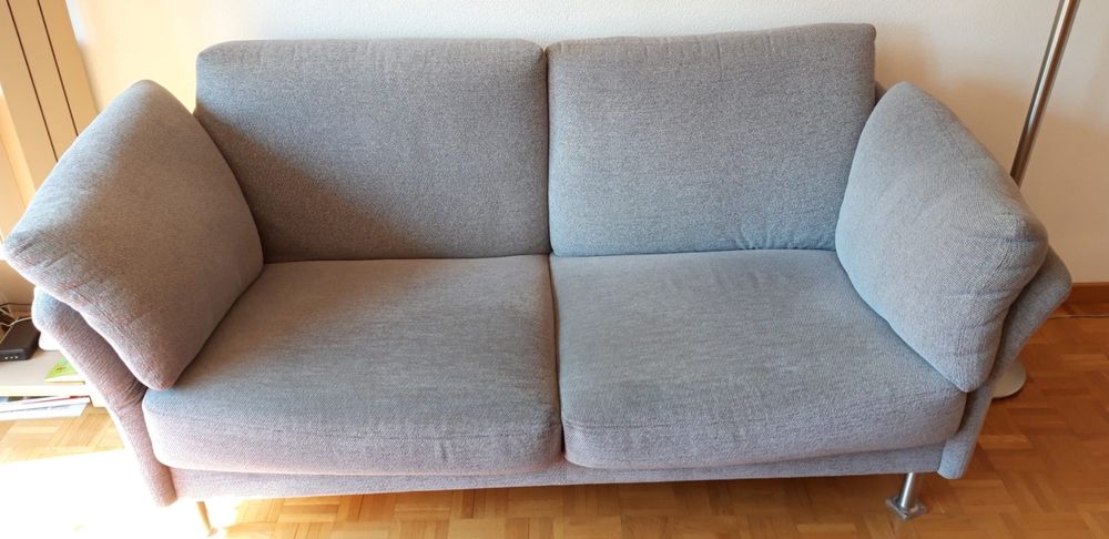 2er Sofa mit verstellbaren Seitenlehnen (Gebraucht) in Tagelswangen für CHF 150 – nur Abholung ...